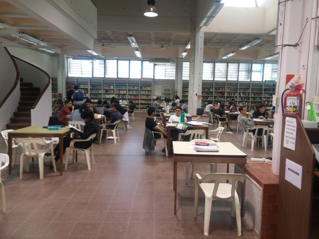 Biblioteca Central de la UNNE cumple 59 años de vida institucional ...